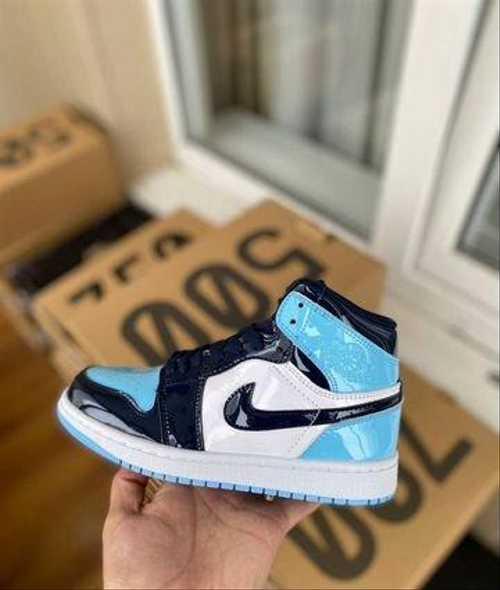 Nike Air Jordan 1 blue chill