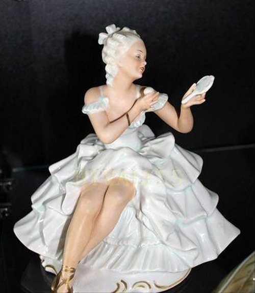 Фарфоровая статуэтка Балерина с зеркалом, Шаубах