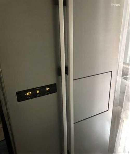 Холодильник side-by-side (двухдверный)