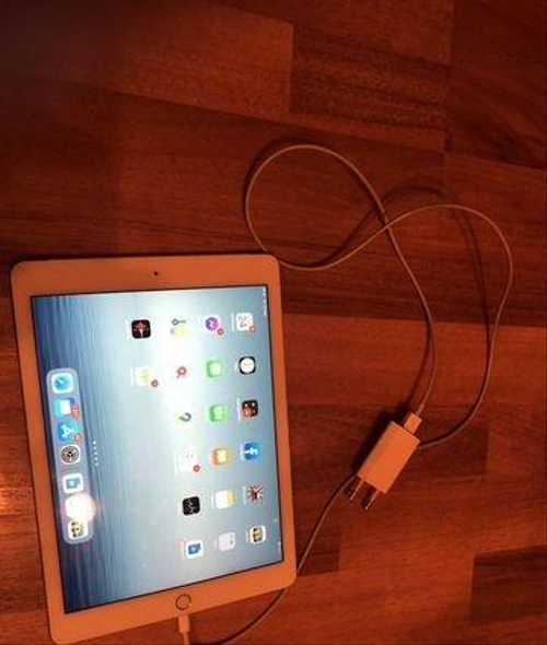 iPad air2 64Gb LTE золотой