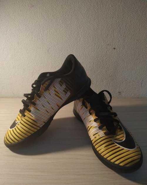 Бутсы/Футзалки Nike MercurialX