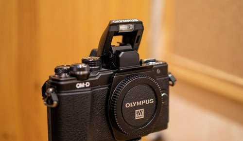 Olympus om-d e-m10 mark ii Body + ECG-3 ручка