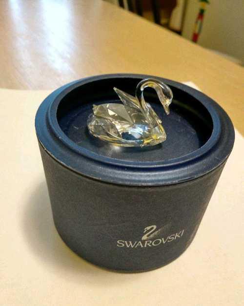 Лебедь Swarovski