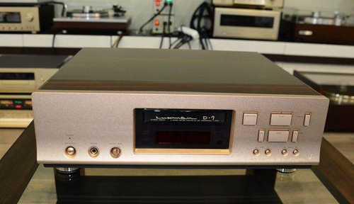 Luxman D-7