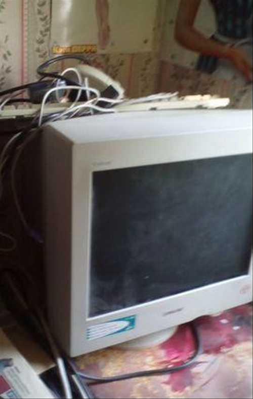 Монитор Sony 17" G200