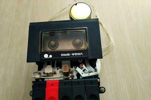 Магнитофонная панель Вега