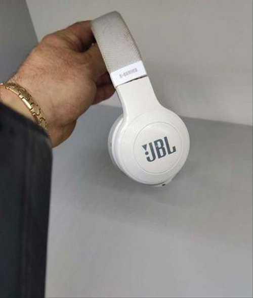 Bluetooth наушники JBL E55BT white