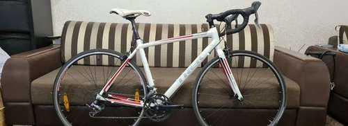 Шоссейник Trek Madone 1.1 (р.54, Claris 2x8ск)