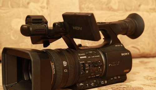 Профессиональная видеокамера Sony HVR-Z5E