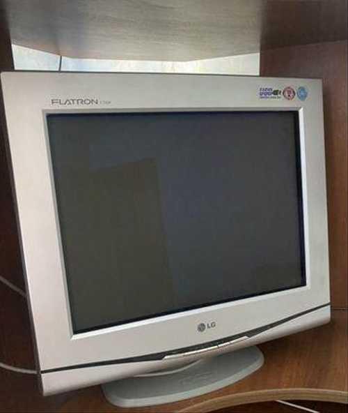 Монитор LG Flatron F700P бу