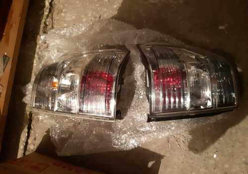 Продам фары на MMC Pajero 2 шт