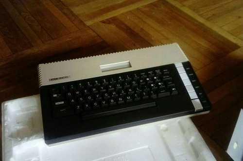 Компьютер atari 800XL