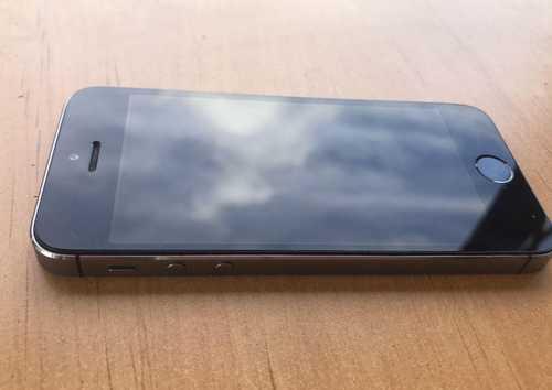 Телефон iPhone 5s