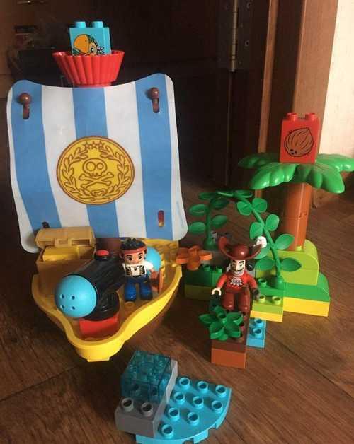 Lego duplo Пиратский корабль