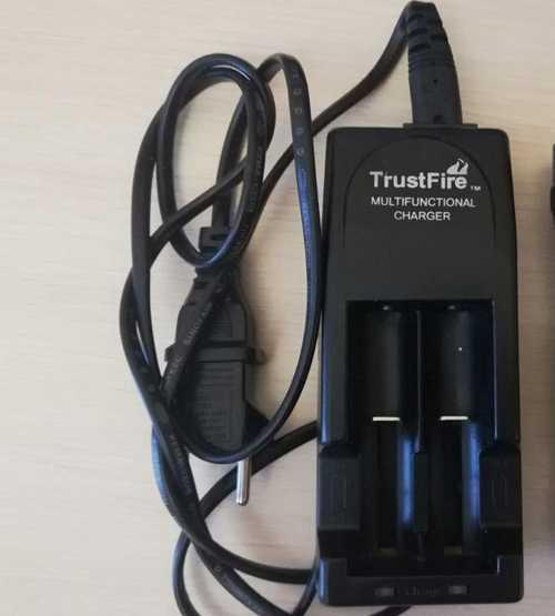 Зарядное устройство TrustFire TR-001