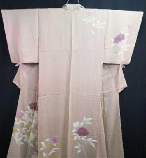 Шелковое кимоно из Японии