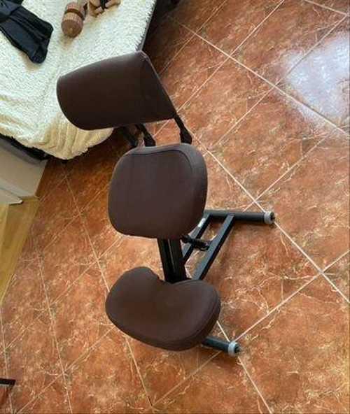 Коленный стул Smartstool KM01bм со спинкой и чехло