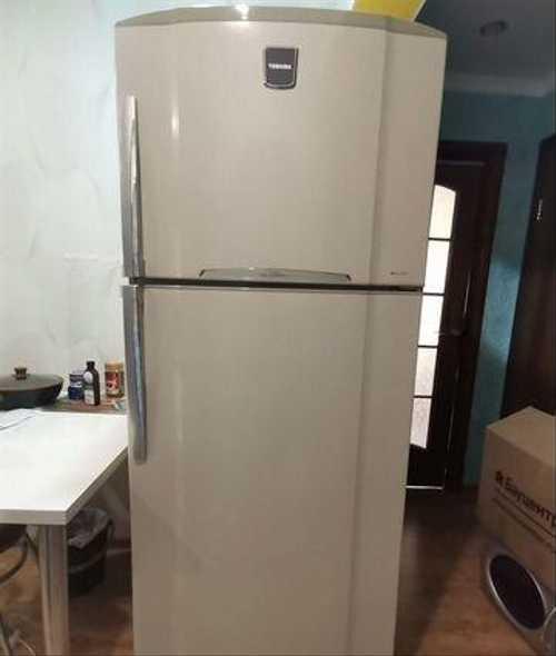 Холодильник бу Toshiba