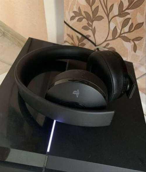 Наушники PlayStation Gold Headset PS4