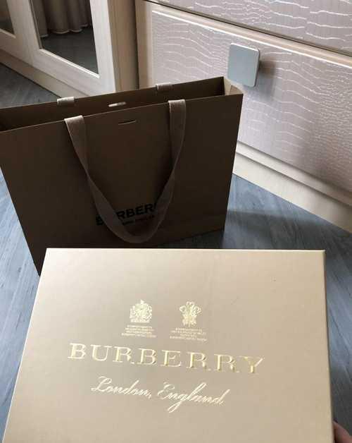 Упаковка Burberry