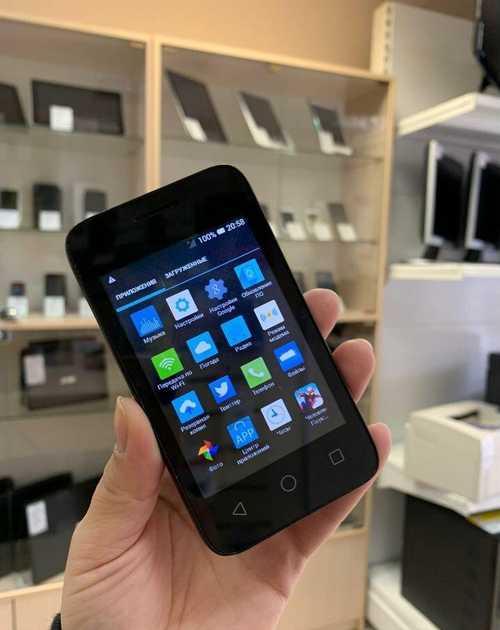 Смартфон Alcatel pixi 3(3.5)