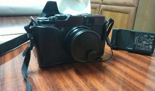 Компактный фотоаппарат fujifilm x10