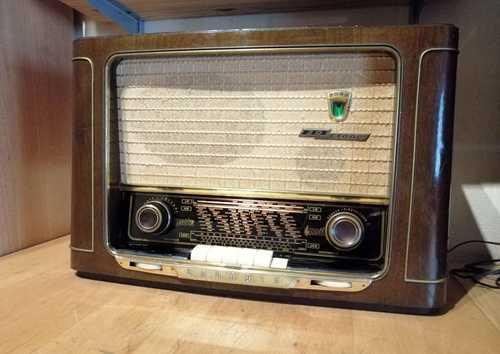 Grundig Type 2035/56 ламповый радиоприемник