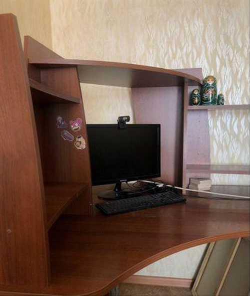Компьютерный стол