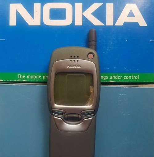 Телефон nokia 7110