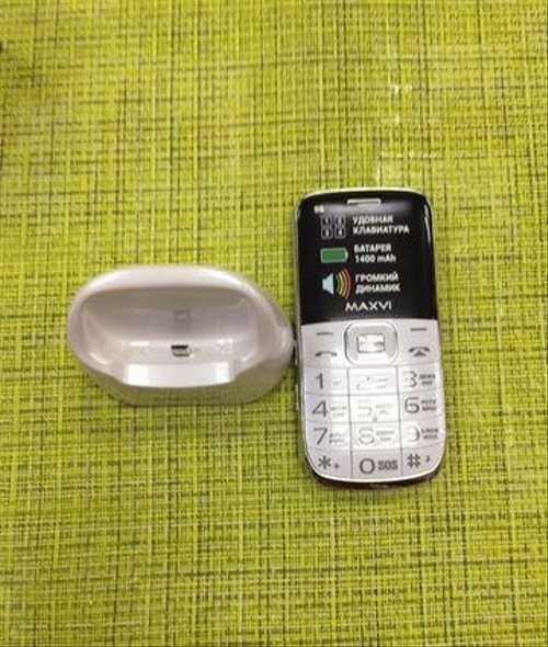 Телефон кнопочный Maxvi B6 белый