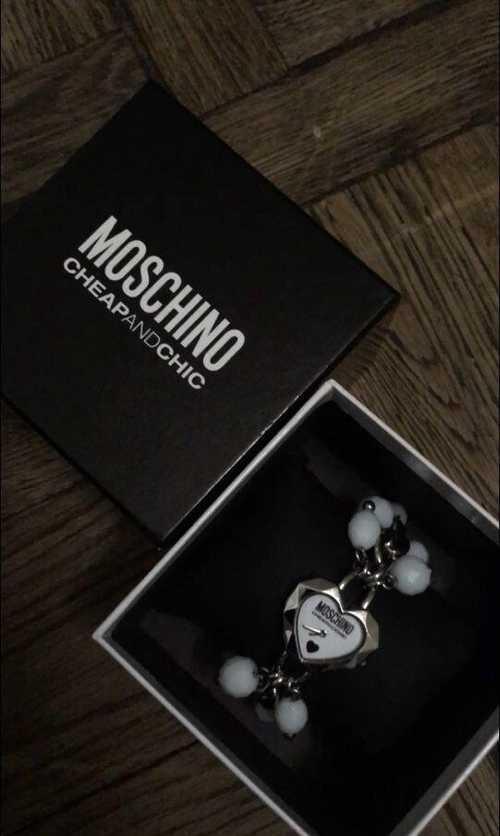 Часы Moschino