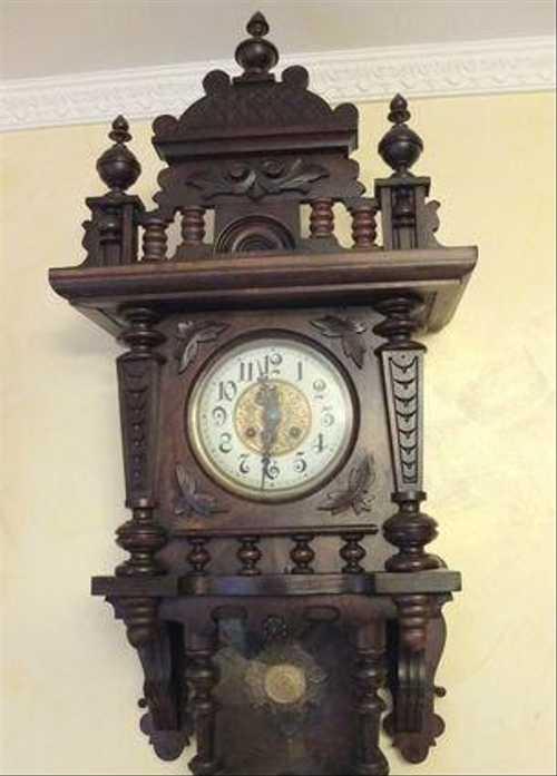 Часы настенные в деревянном корпусе, старинные