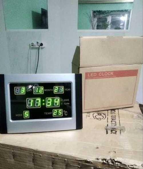Настольные электронные часы с будильником
