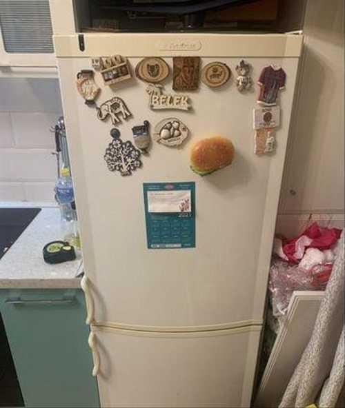 Холодильник Vestfrost BKF 285