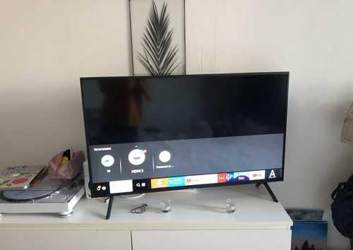 Телевизор Samsung UE49NU7100U 4K 49' LED