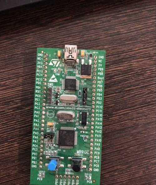 Продам отладочную плату stm32vldiscovery