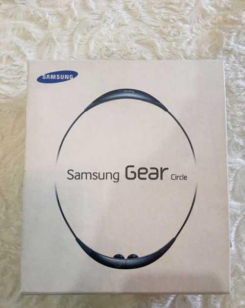Bluetooth гарнитура SAMSUNG Gear Circle (черный)