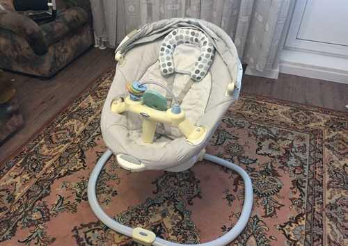 Укачивающий центр graco