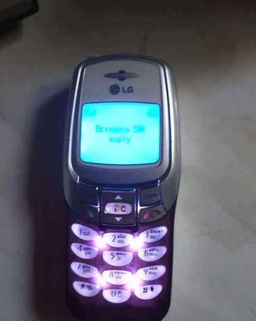 Телефон LG w3000
