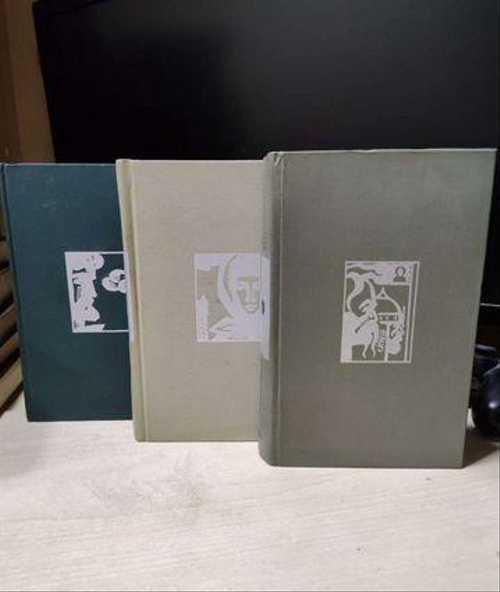 Старинные книги