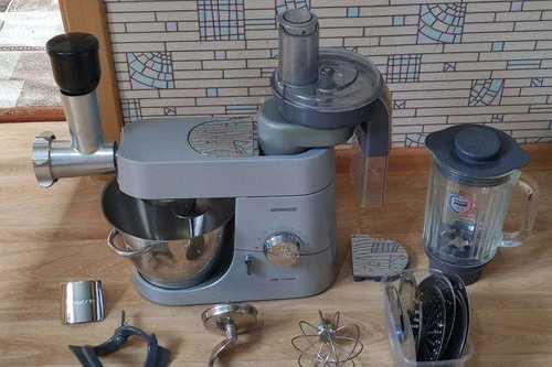 Кухонный комбайн Kenwood Chef Titanium с насадками