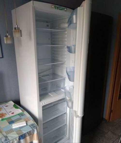 Холодильник Indesit BH20