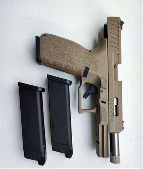 Страйкбольный пистолет KJW glock G18
