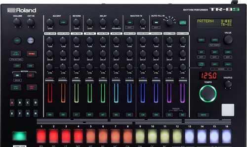 Драм-машина Roland Aira TR-8S