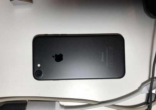 Телефон iPhone 7 32 black