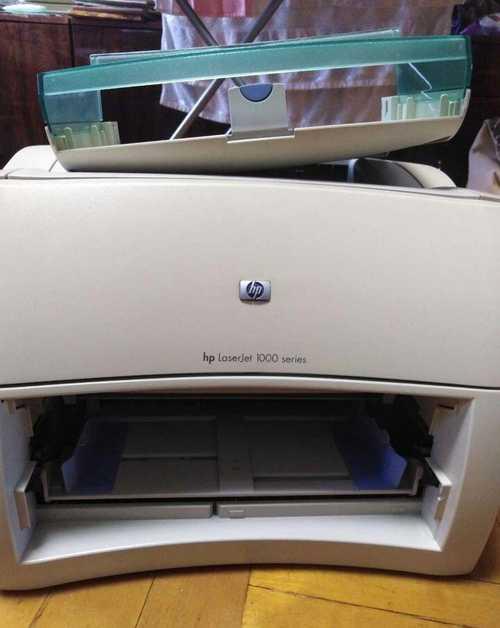 Принтер HP lazerJet 1000 (лазерный ч/б)