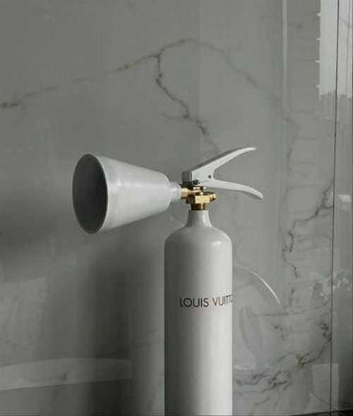 Огнетушитель Louis Vuitton