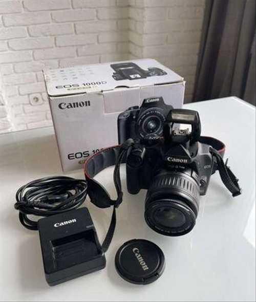 Зеркальный фотоаппарат Canon D1000