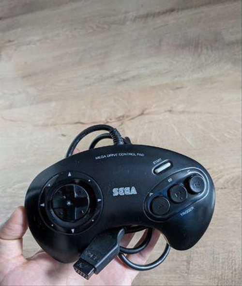 Оригинальный геймпад Sega Mega Drive