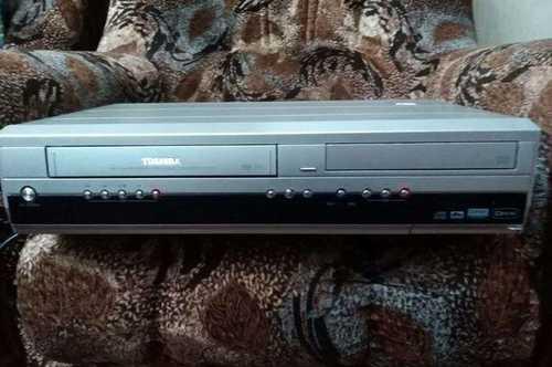 VHS-DVD рекордер Toshiba